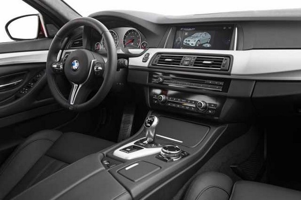 2016. BMW M5 4x4 / Predstavljamo / Automobili / Vidiauto - Vidiauto