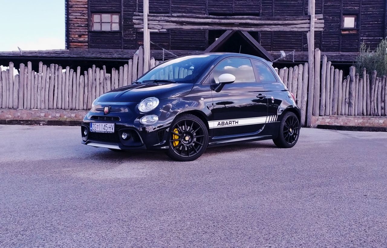 Abarth 595 1.4 16V TURBO Esseesse TEST / Testirali smo... / Testovi ...
