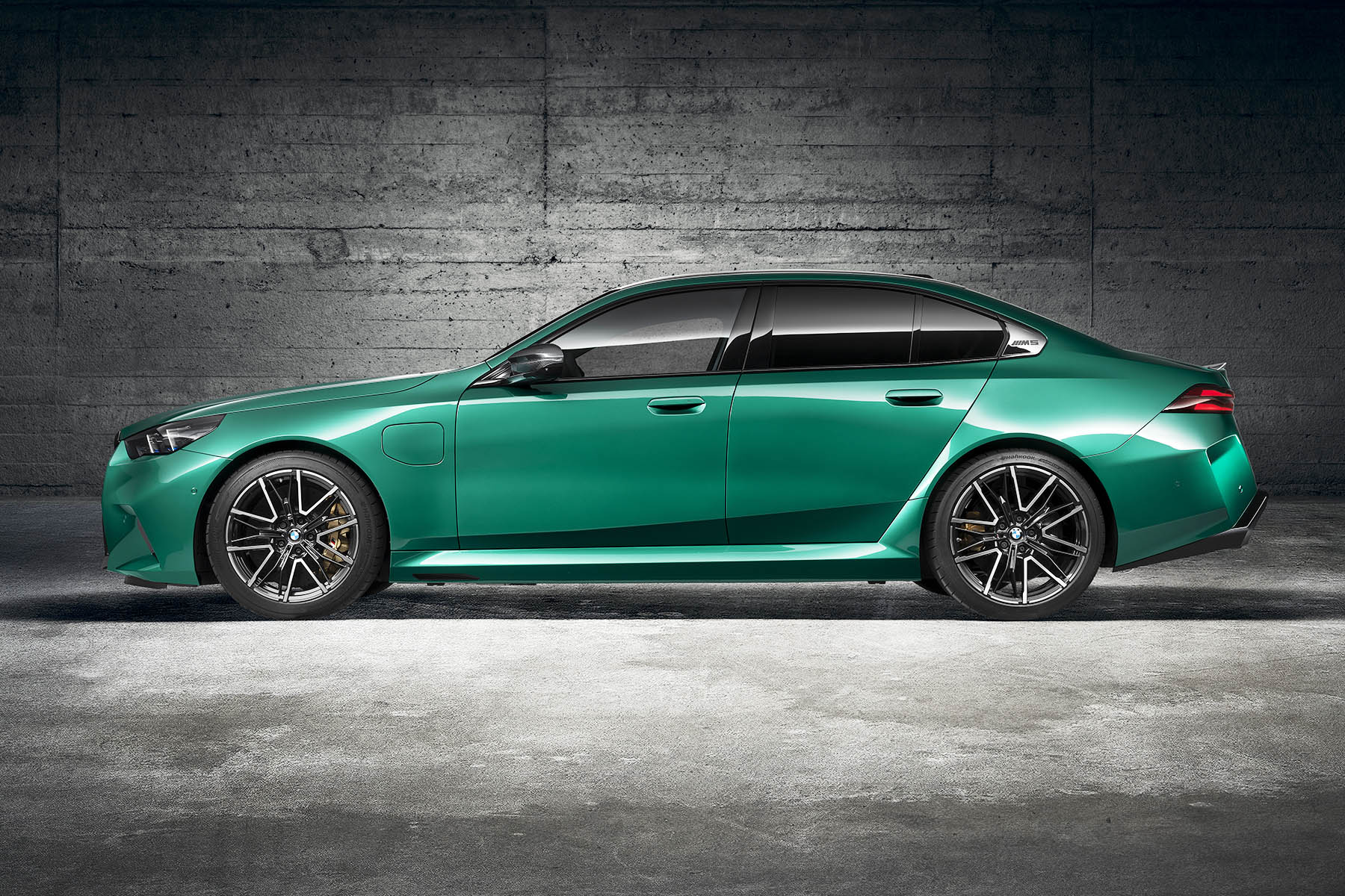 Novi BMW M5 je hibridni projektil / Predstavljamo / Automobili ...