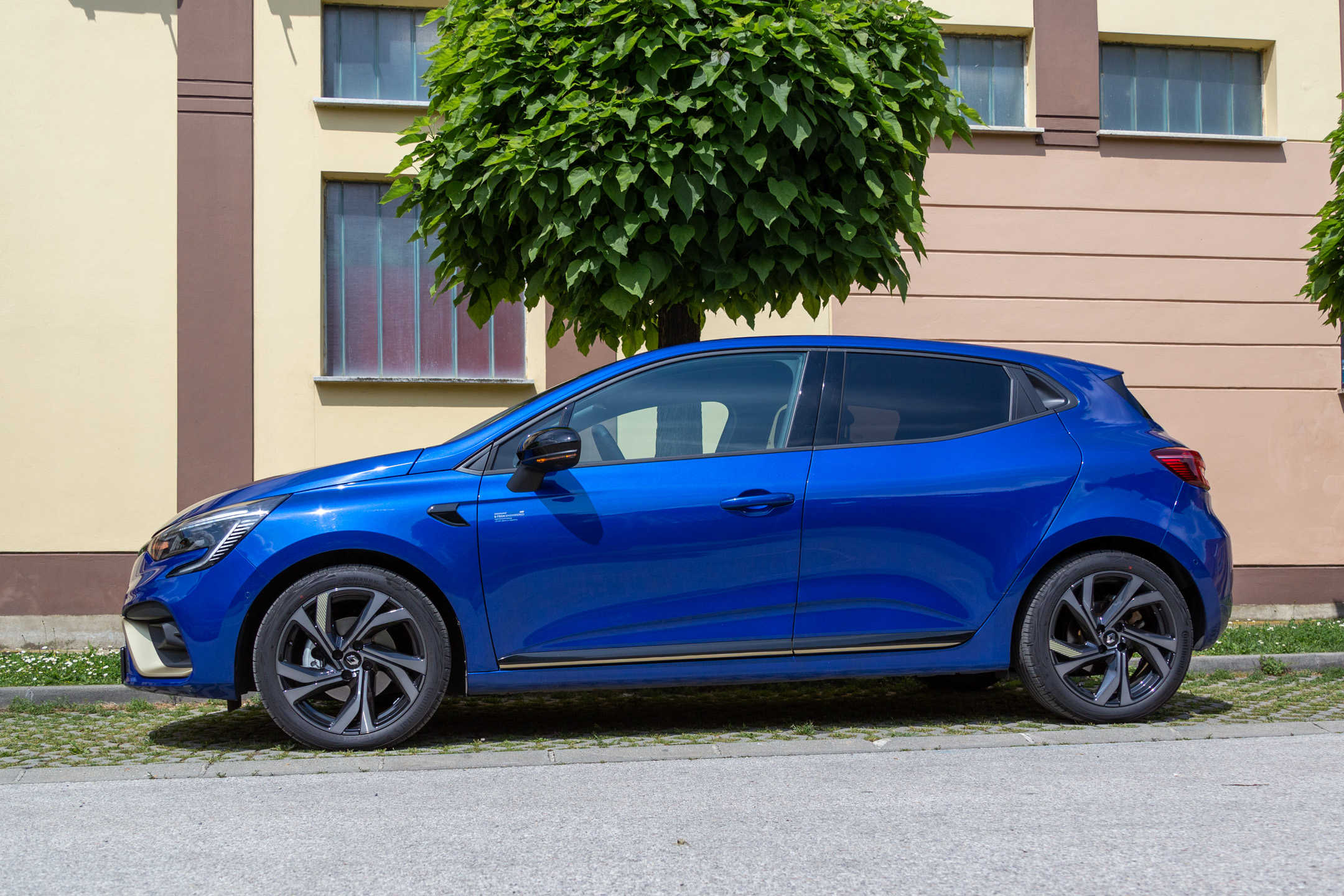 Renault Clio E-Tech Engineered 145 Hybrid TEST / Testirali smo ...