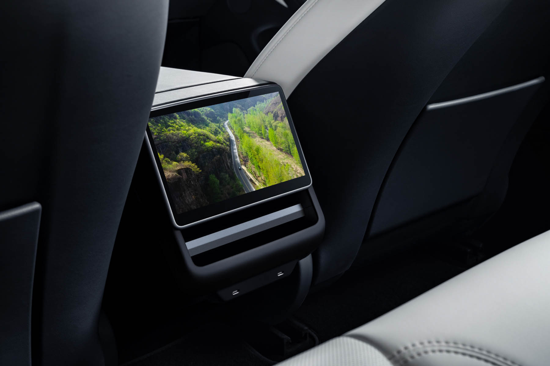Obnovljeni Tesla Model 3 / Predstavljamo / Automobili / Vidiauto - Vidiauto