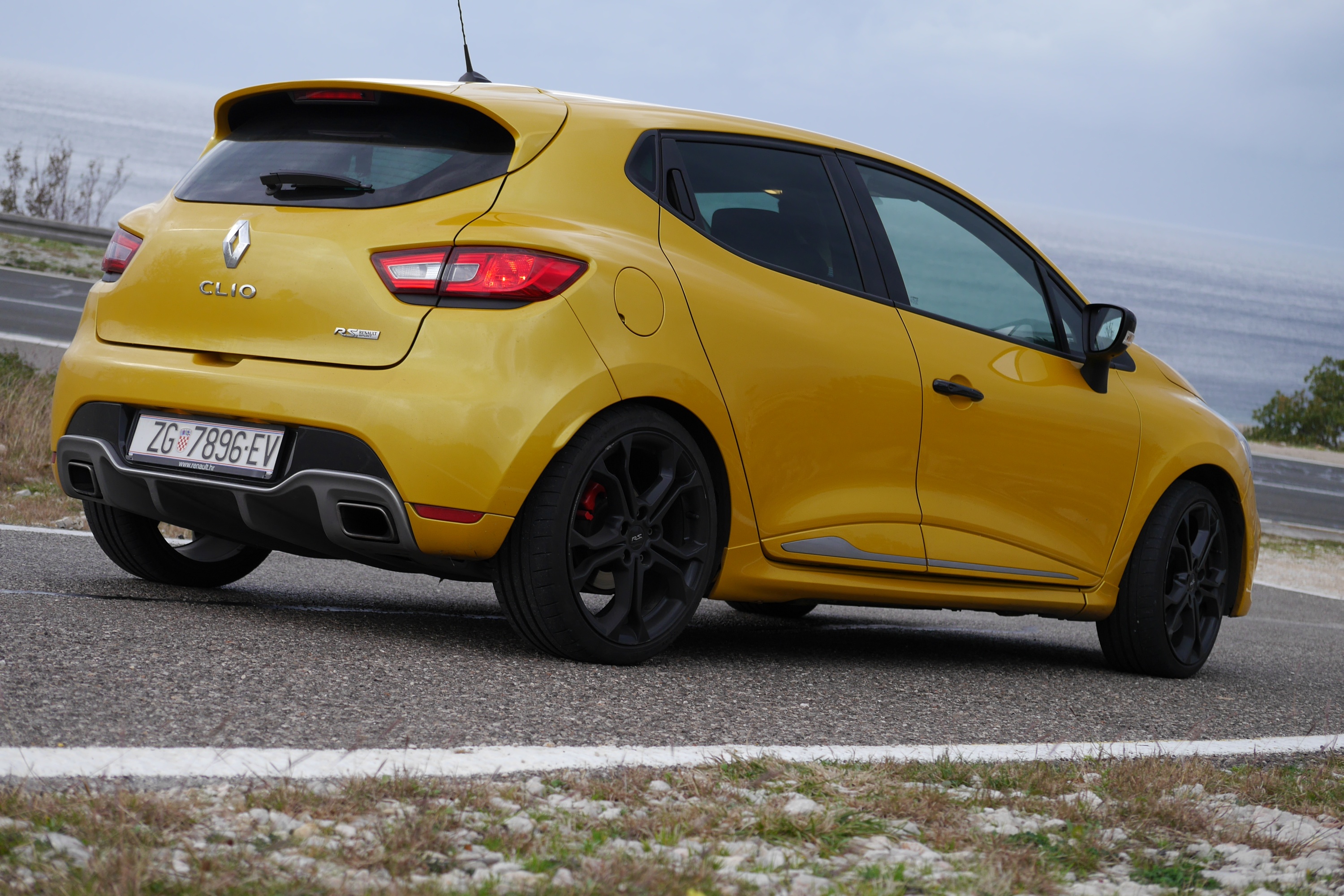 FOTO: Renault Clio RS 1.6T 200 EDC TEST / Multimedija / Vidiauto - Vidiauto