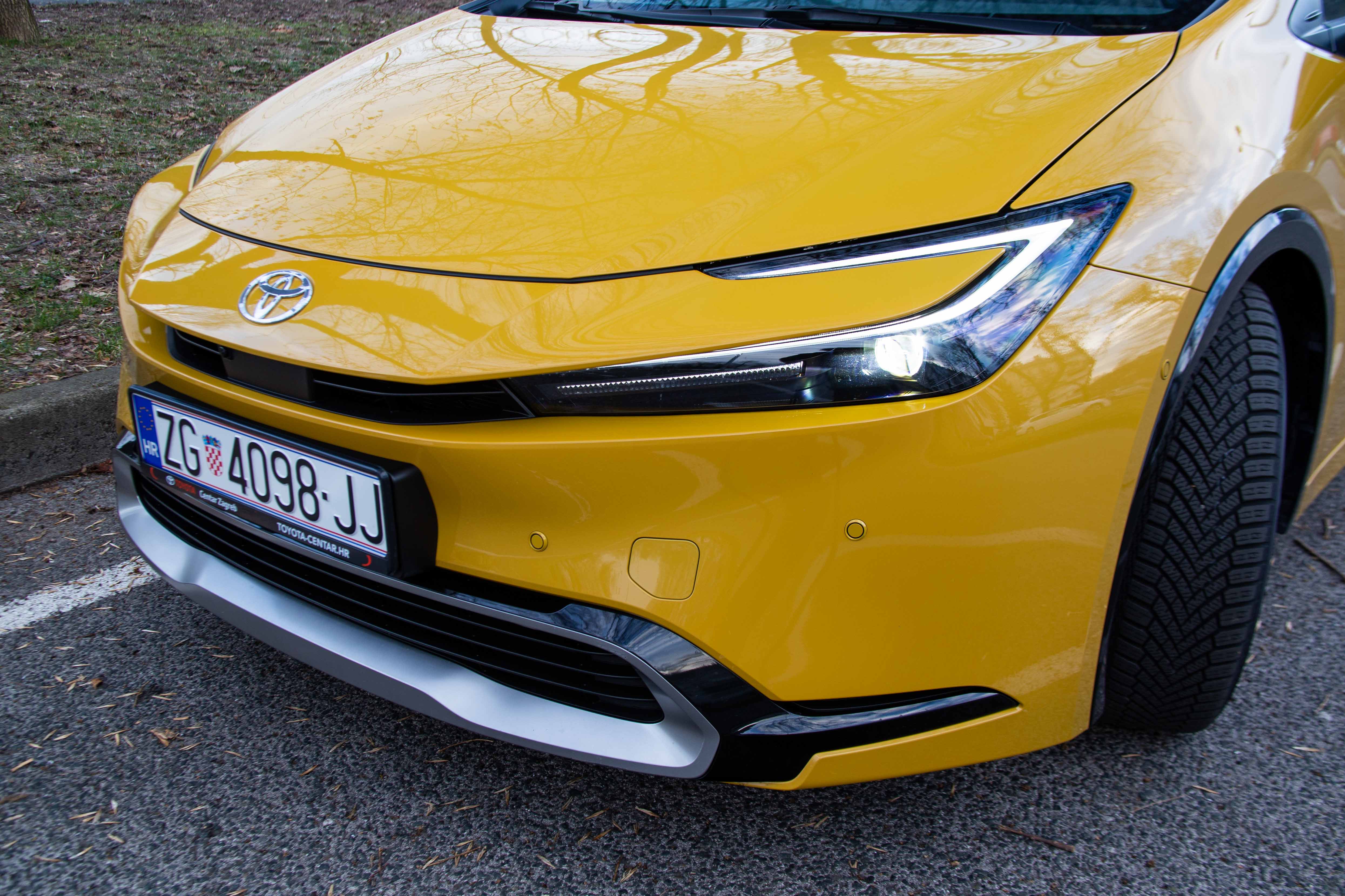 Toyota Prius 2.0 Premium TEST / Testirali smo... / Testovi / Vidiauto ...