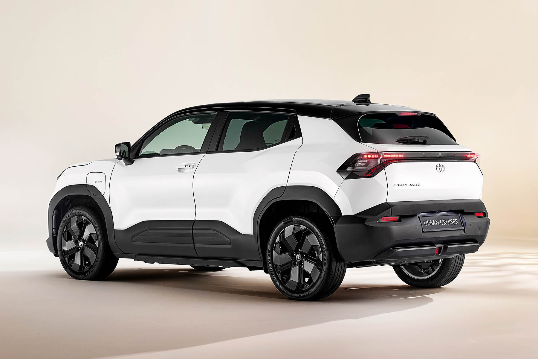 Toyotina električna SUV ofenziva / Predstavljamo / Automobili ...